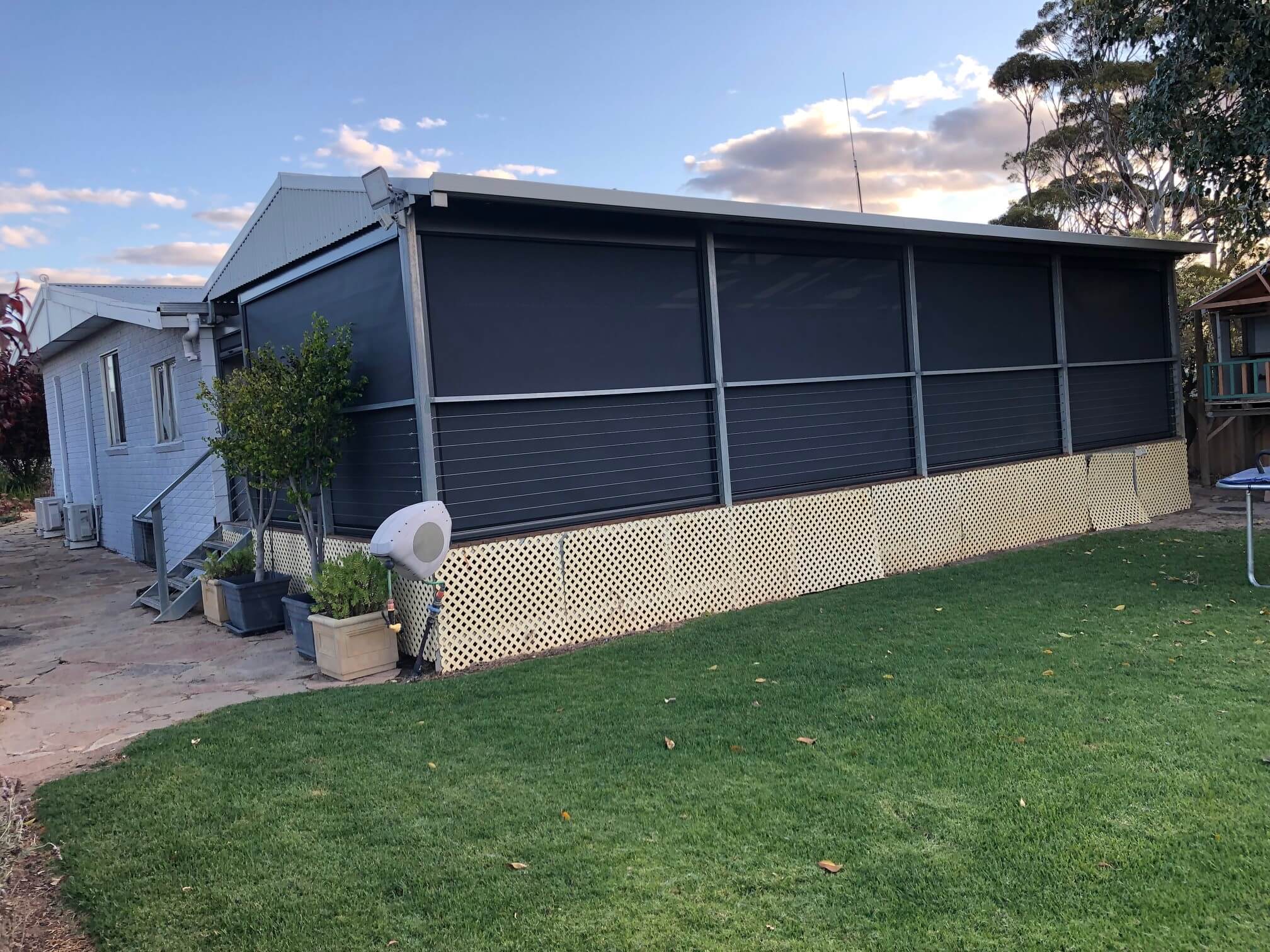 Hyden | Ziptrack Outdoor Blinds