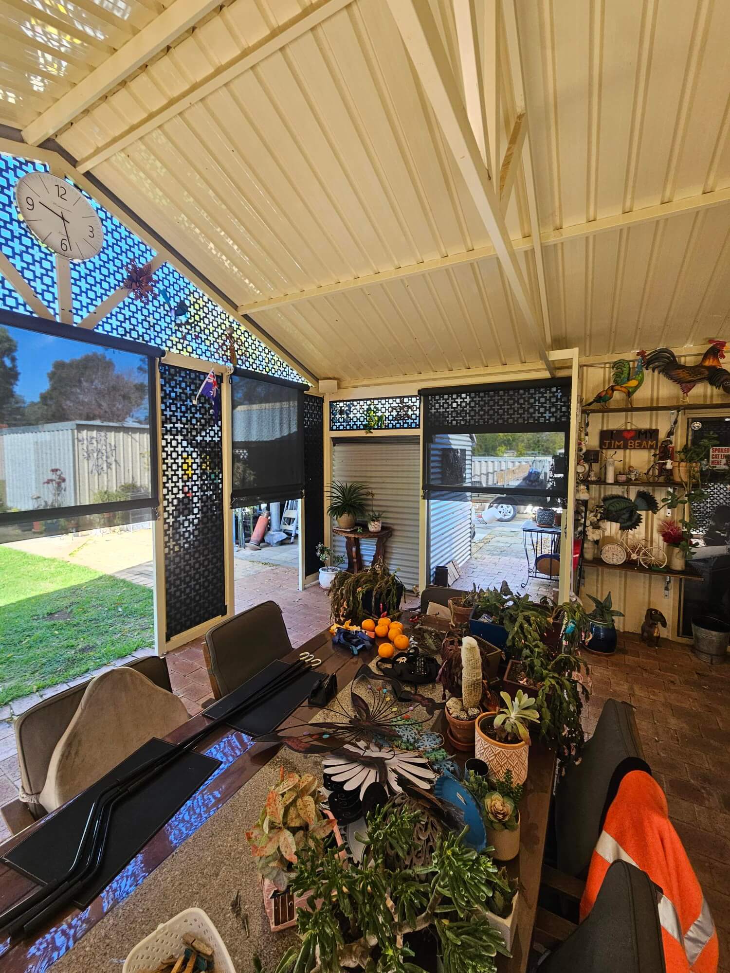 Kelmscott | Crank & Clip Outdoor Blinds