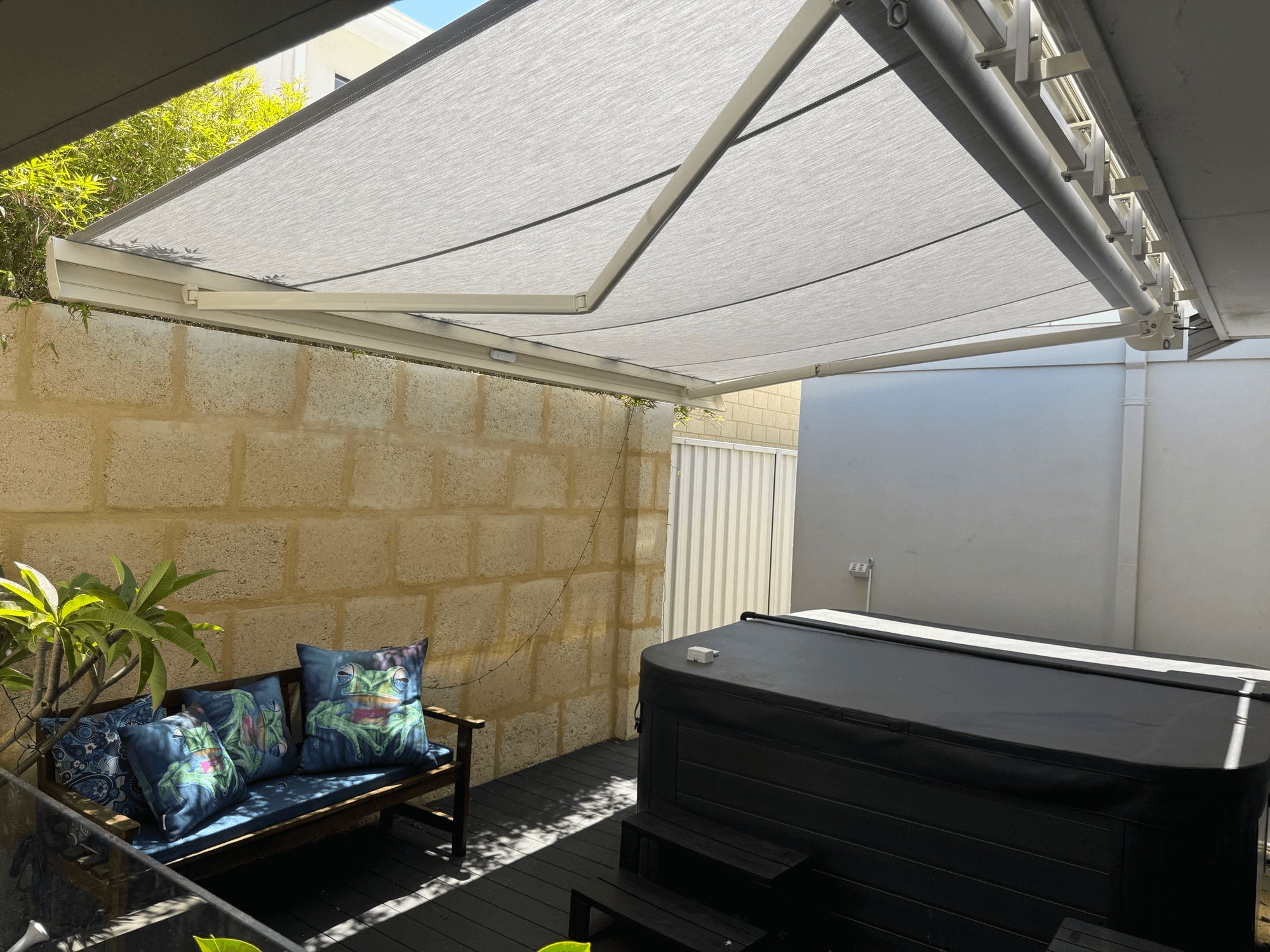 Riverton | Siena® Semi Cassette Folding Arm Awning